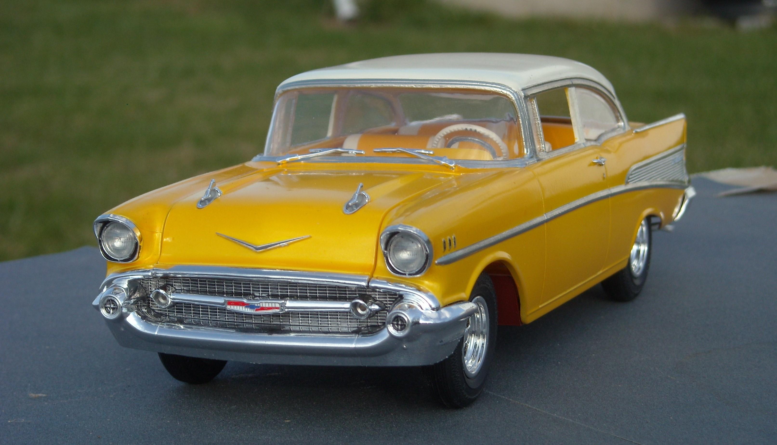 Anyone Ever Paint A Model Body With Model Masters Turn Signal Amber