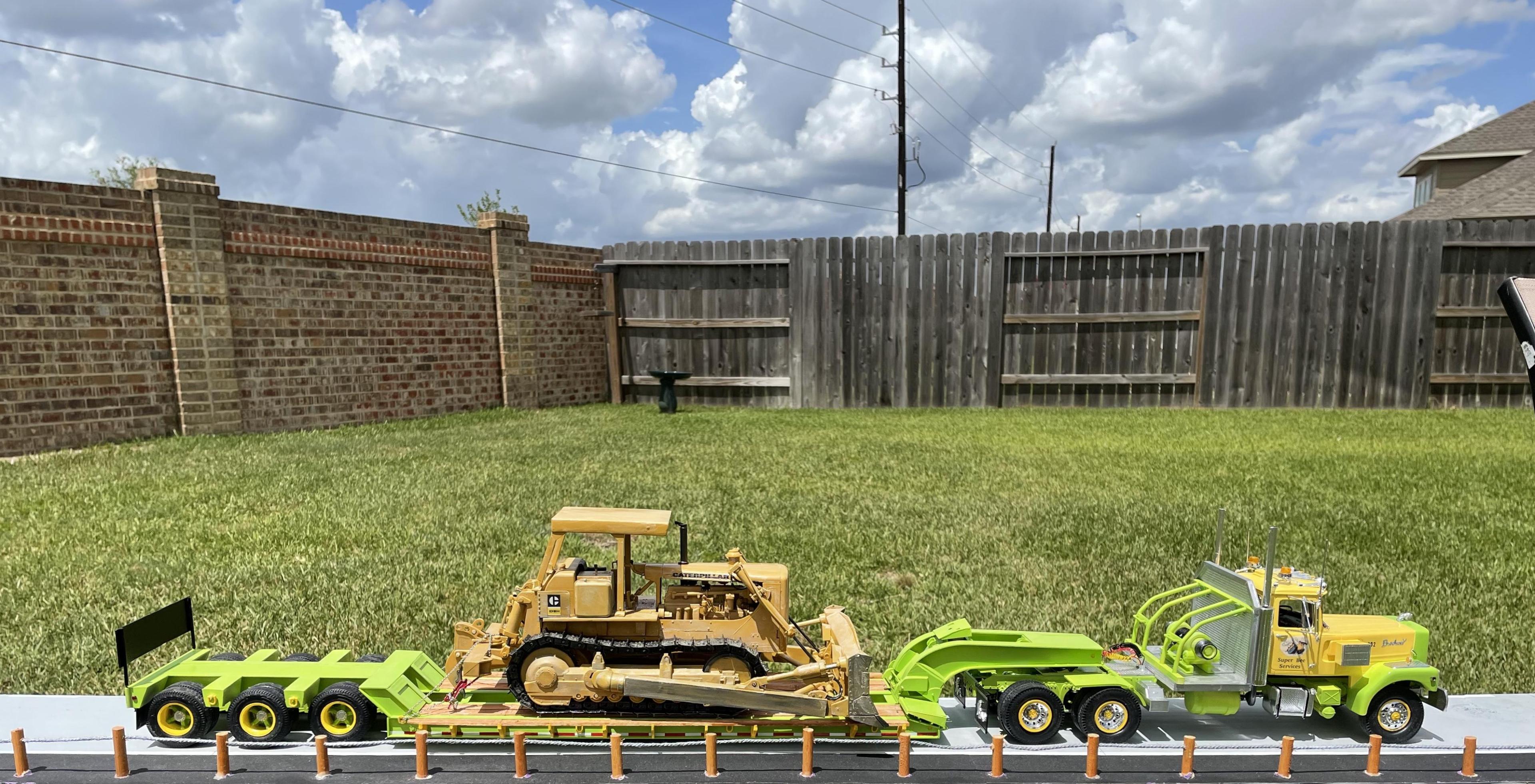 D8h Caterpillar Dozer Model Trucks Big Rigs And Heavy Equipment